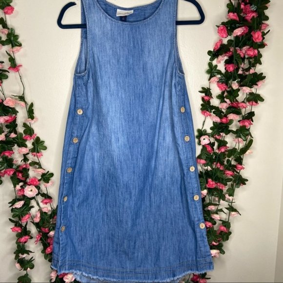 Universal Thread | Dresses | Universal Threads Blue Denim Chambray ...
